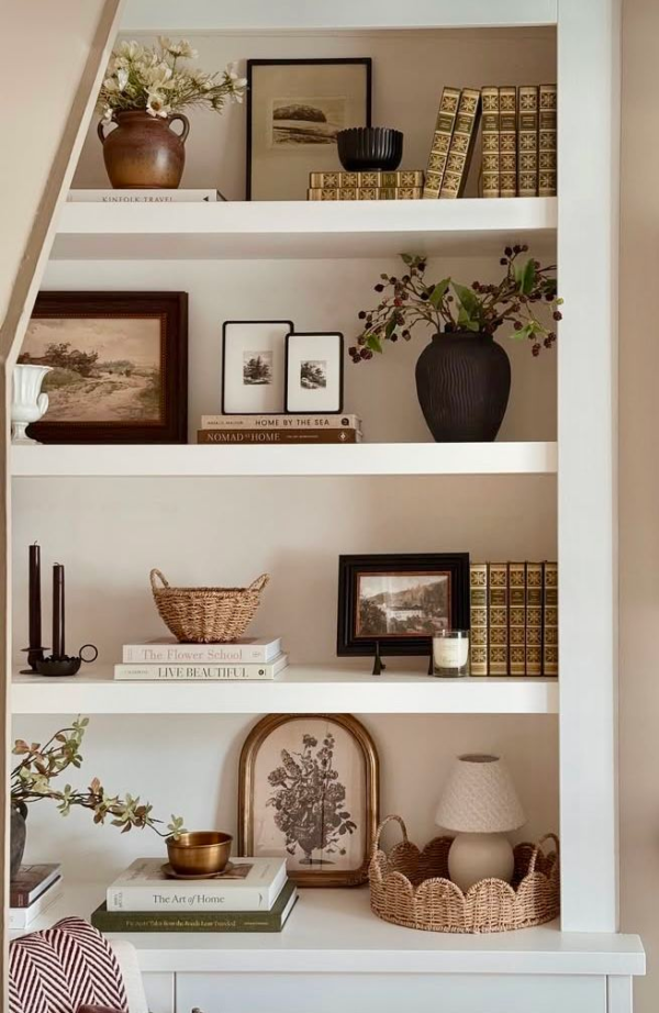 Gorgeous and Chic Bookshelf Styling Ideas - Cozy Chic Living