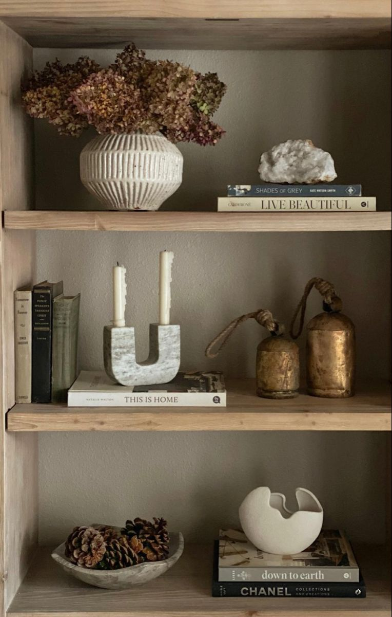 Gorgeous and Chic Bookshelf Styling Ideas - Cozy Chic Living